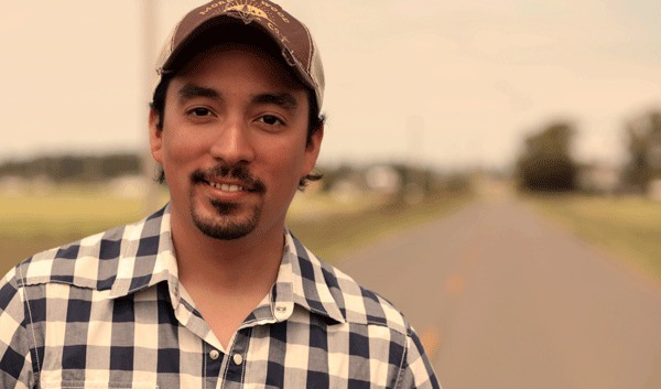 Former sailor turns to country music career | Whidbey News-Times