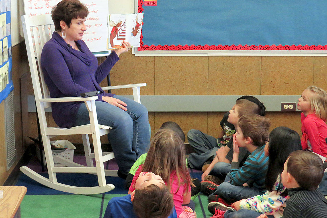 Crescent Harbor embraces ‘bookworm’ infestation | Whidbey News-Times