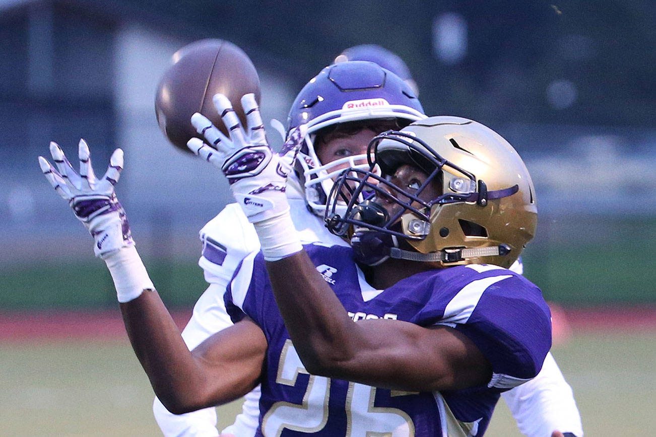 Oak Harbor trounces Kamiak / Football | Whidbey News-Times