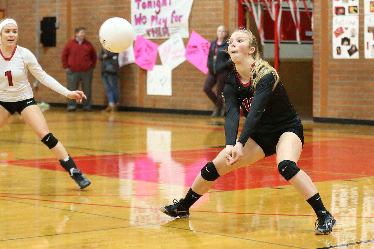 Wolves win two more; eye perfect league season / Volleyball | Whidbey ...