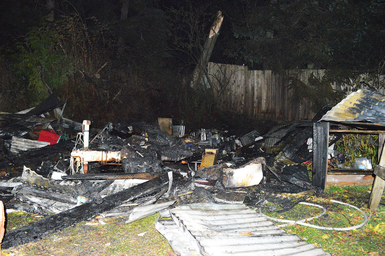 Fire destroys camper trailer on Smugglers Cove | Whidbey News-Times