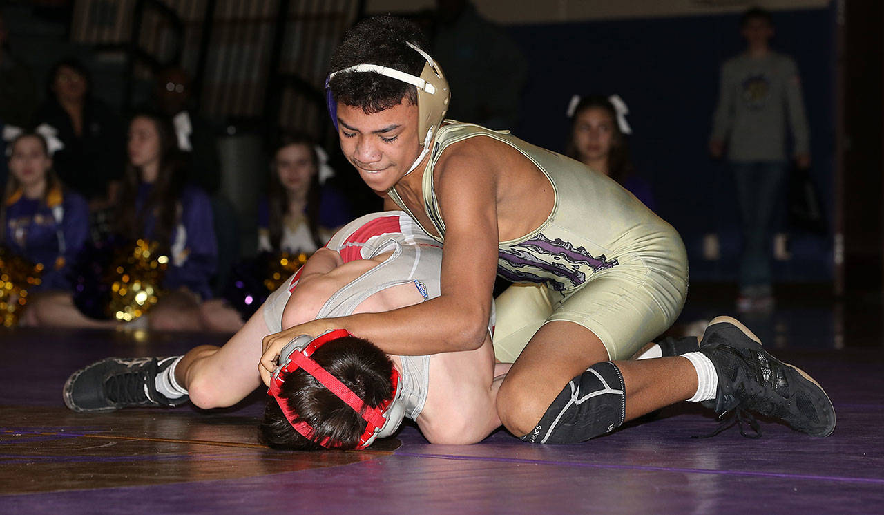 Wildcats lose final regular season match / Wrestling | Whidbey News-Times