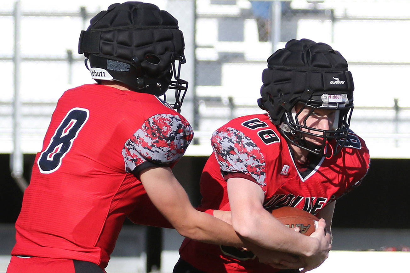 Photos: Wolves scrimmage Concrete / Football | Whidbey News-Times