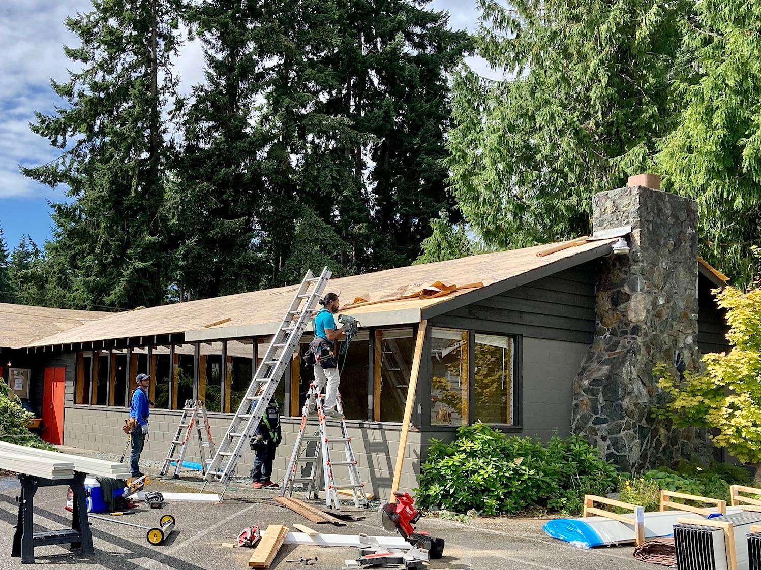 Clinton Community Hall graced by new roof | Whidbey News-Times