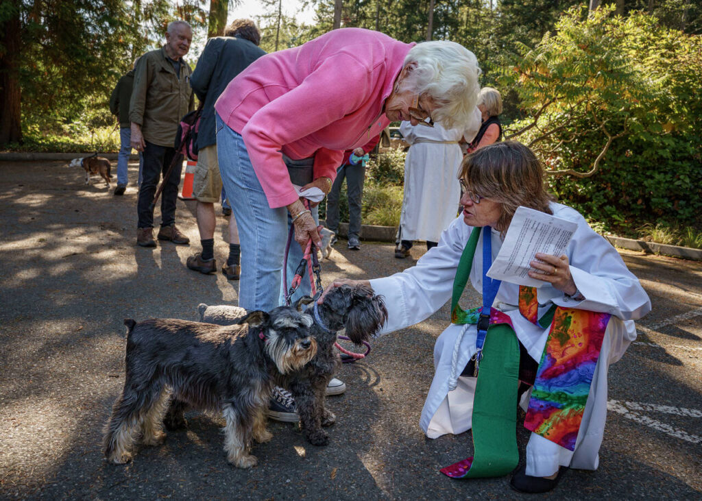 Blessing of the animals | Whidbey News-Times