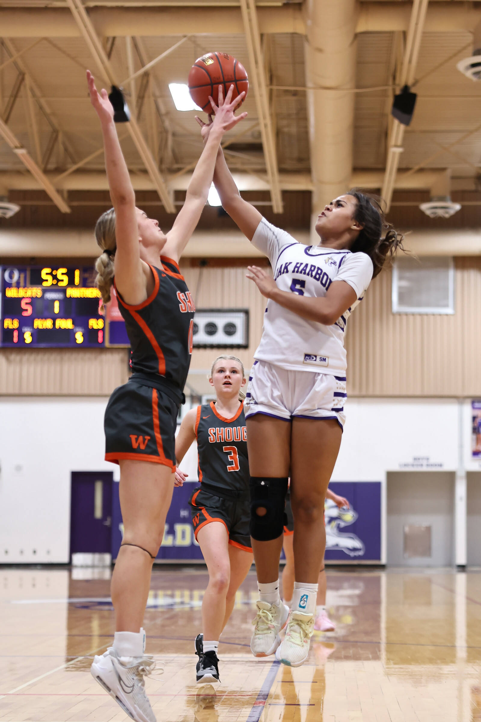 Oak Harbor girls basketball caps the holidays with a win streak ...