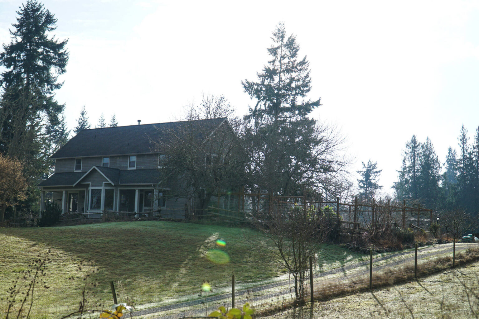 Residents remember Carl Weathers, actor and Whidbey cattle rancher ...