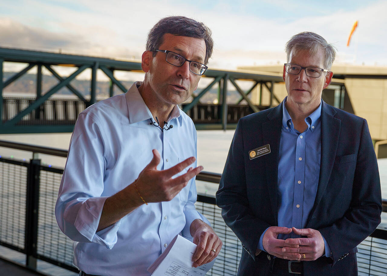 Governor-elect Ferguson visits Whidbey to talk about ferries, signals ...