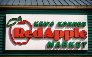 Ken’s Korner owner signs lease with new grocery store | Whidbey News-Times